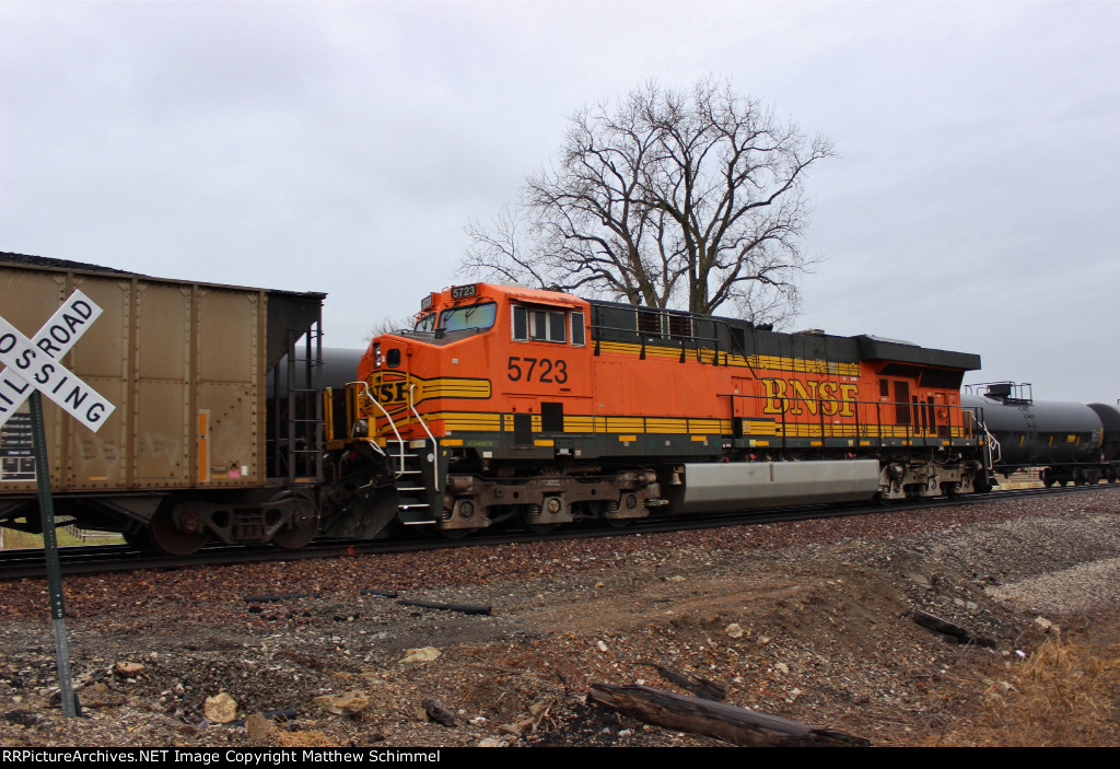 BNSF 5723 - DPU